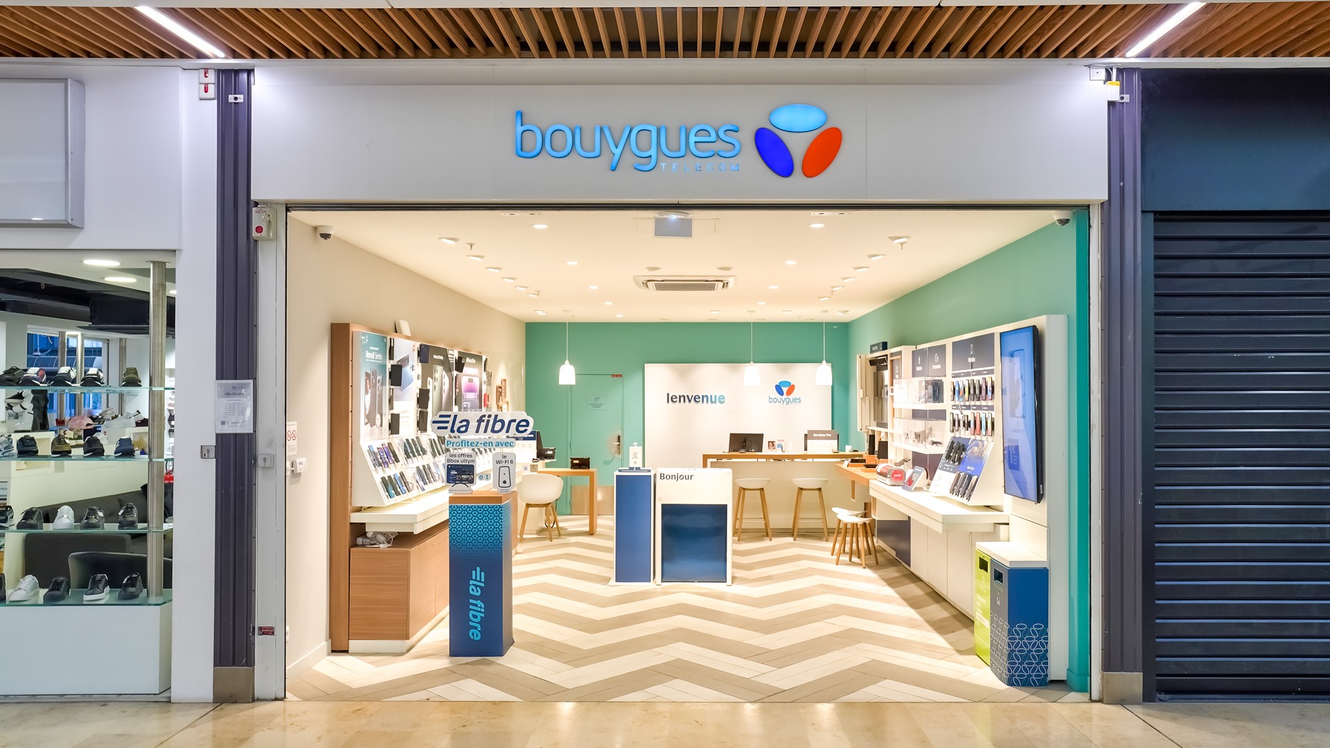 Boutique BOUYGUES TELECOM CC ISLE ADAM GRD VAL : France, L'Isle-Adam ...